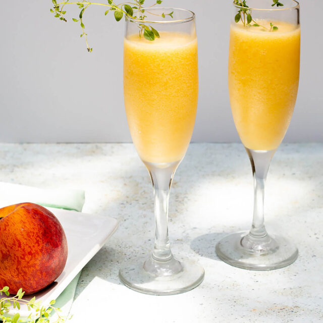 Frozen Peach Bellini Mocktail - Food Banjo