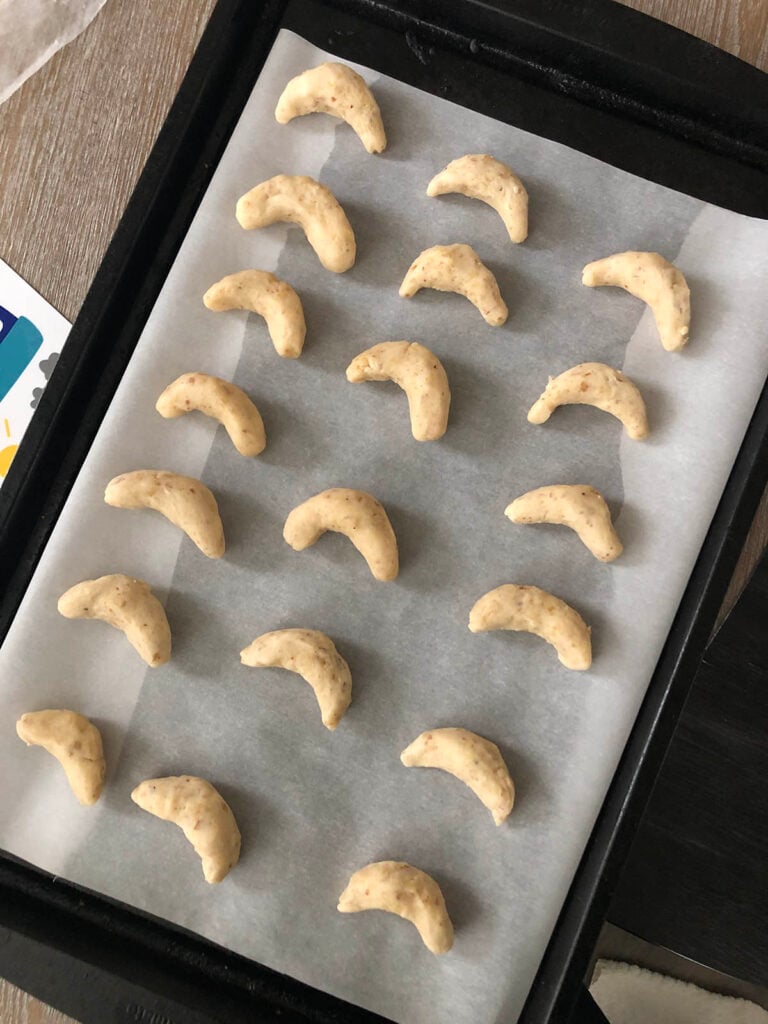 European Walnut Crescent Cookies - Vanillekipferl - Food Banjo