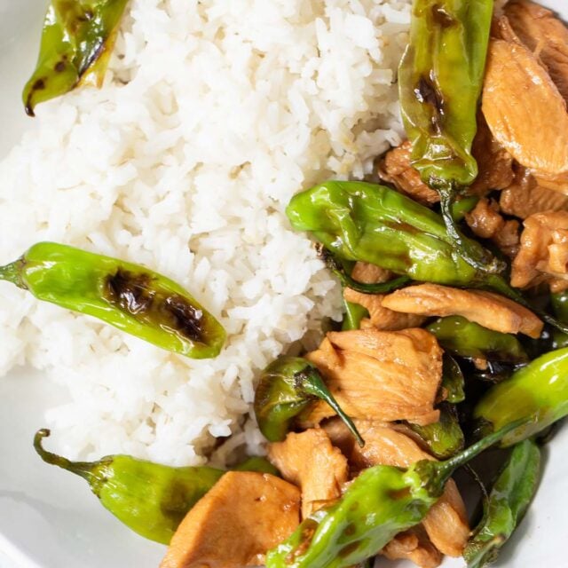 Saucy Chicken with Shishito Peppers - Food Banjo