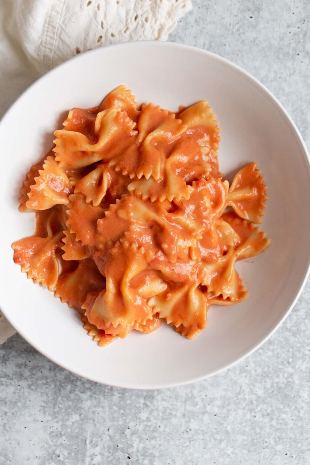 Creamy Harissa Pasta - Food Banjo