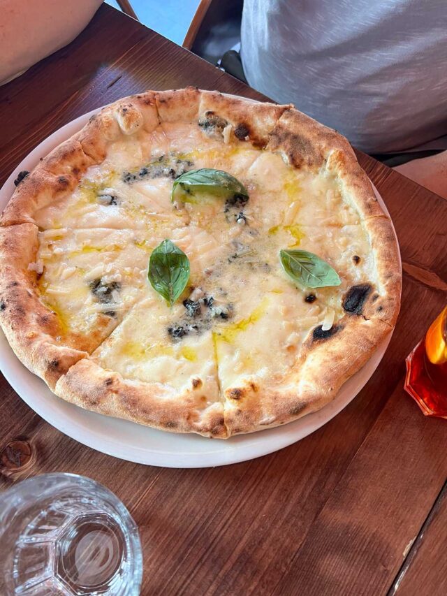 M'arrecreo Pizzaria - Lisbon Pizza - Food Banjo