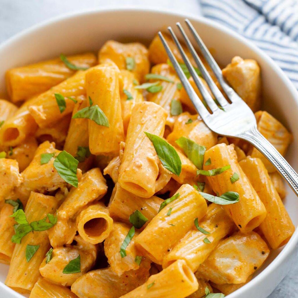 Creamy Peri Peri Pasta with Chicken - Food Banjo