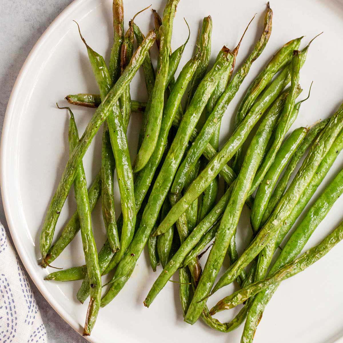 Air Fryer Roasted Green Beans - Food Banjo