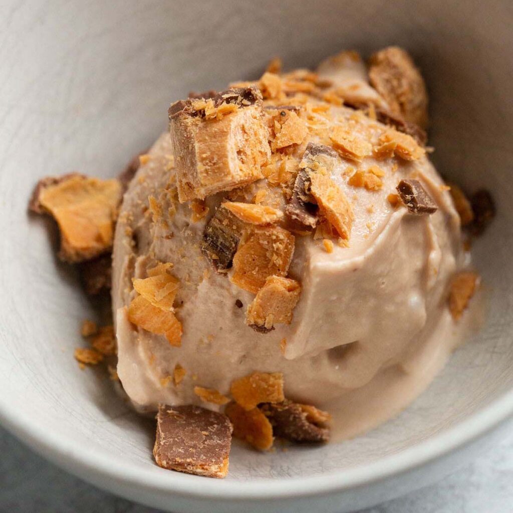 Ninja Creami Cookies and Cream - Food Banjo